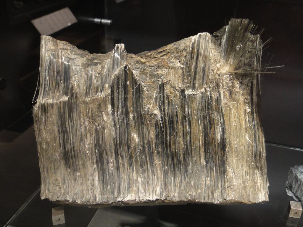 The Different Types of Asbestos & Their Appearance | Armco Asbestos ...